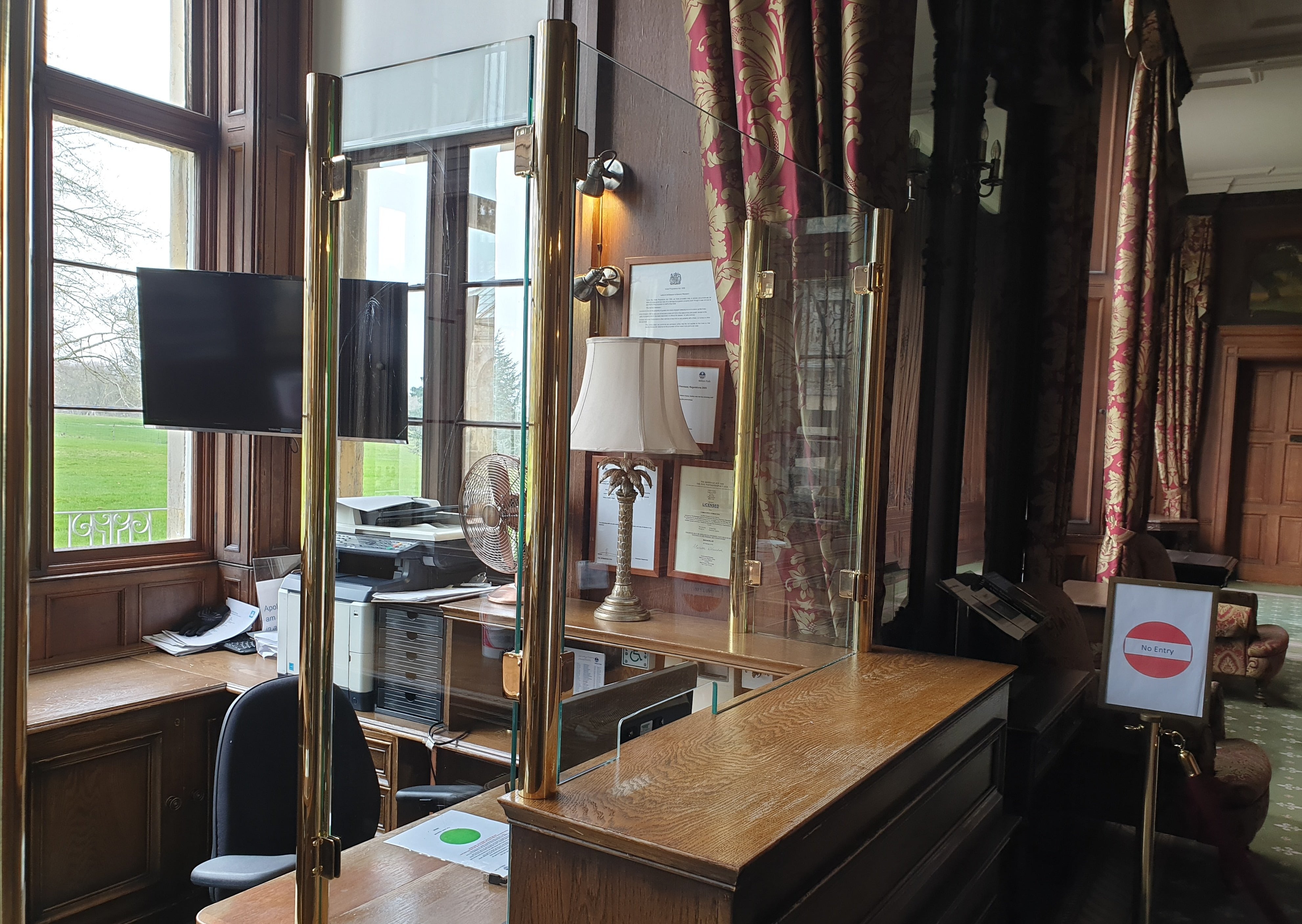 Glass Desktop Security Screens I Custom Built – Screen Plus