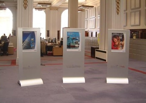 Glass Information Display Screens – Screen Plus